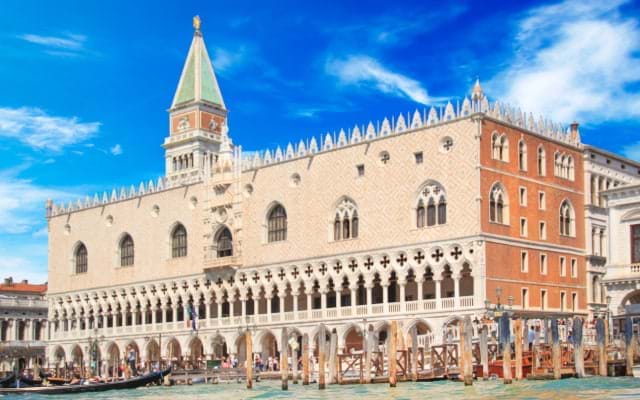 Doge's Palace Secret Itineraries Tour – Expert Guides - Dark Rome